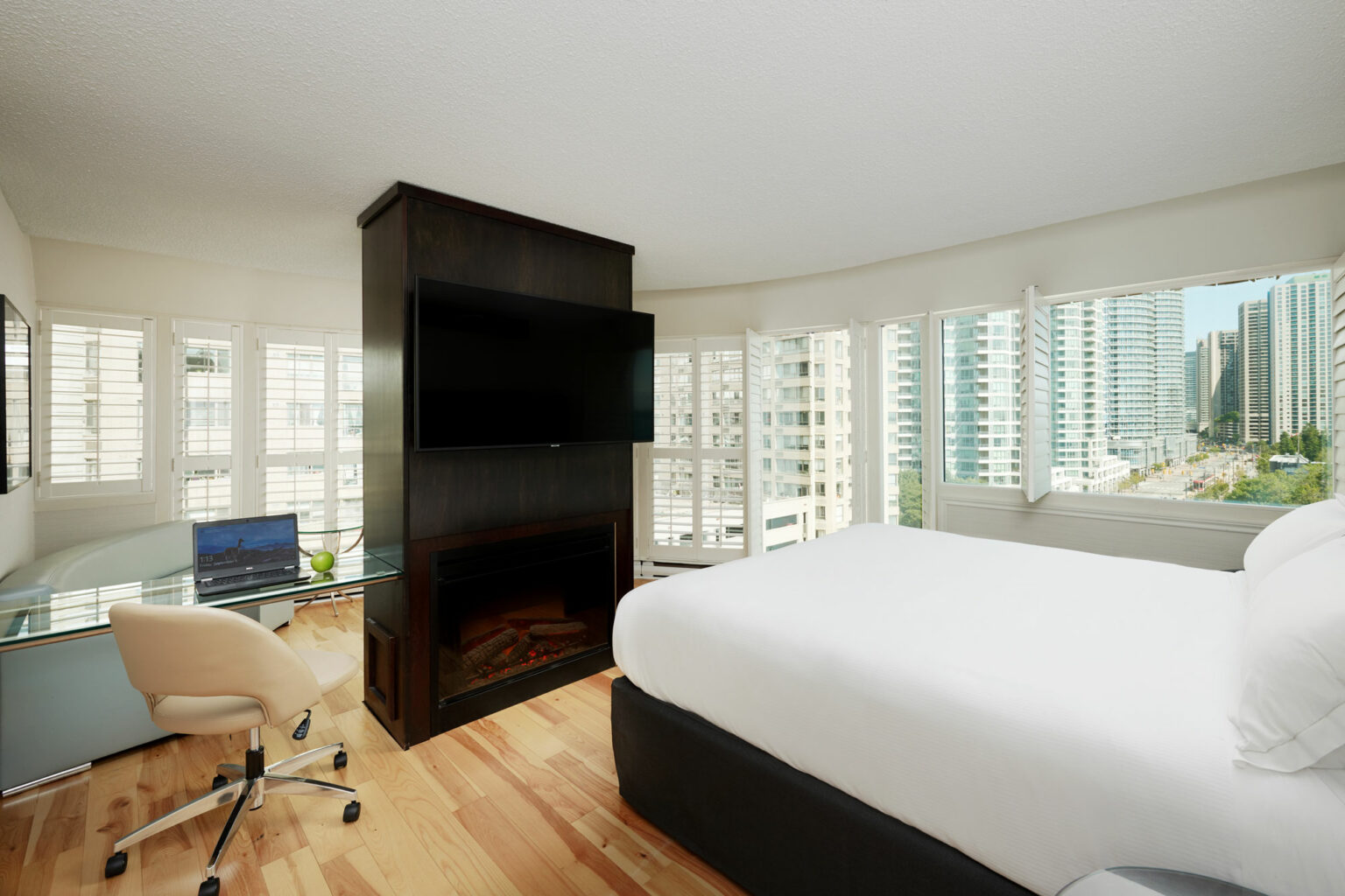Radisson Blu Toronto Downtown - Silver Hotel Group