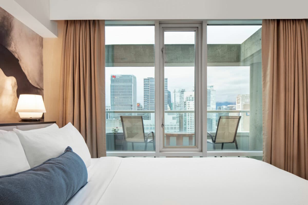 Delta Hotels Vancouver Downtown Suites - Silver Hotel Group